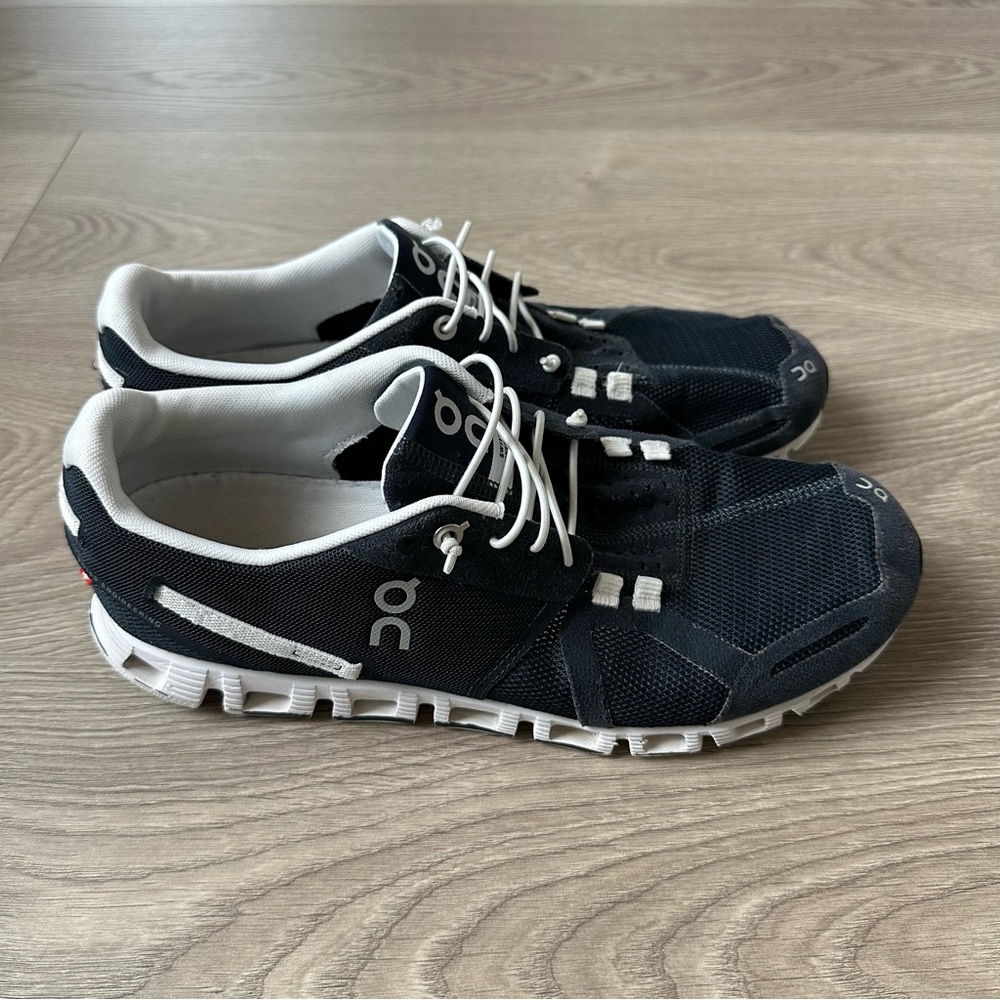 Men’s On Cloud Running Navy Blue And White Sneakers - Gem